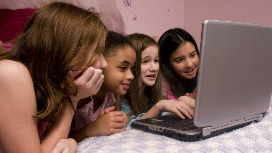 No Sleepovers Allowed: Do Let Your Kids Stay Over With Friends