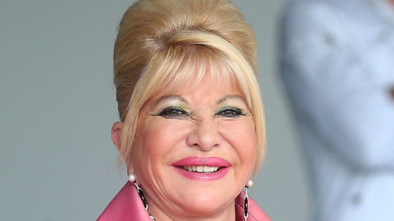 15 Notorious Celebrity Gold Diggers