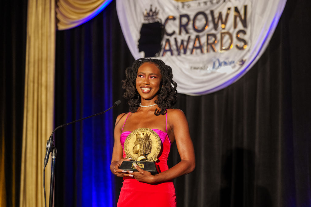 Lynae Vanee Announces VANE, Tea Set & Self-Care Company