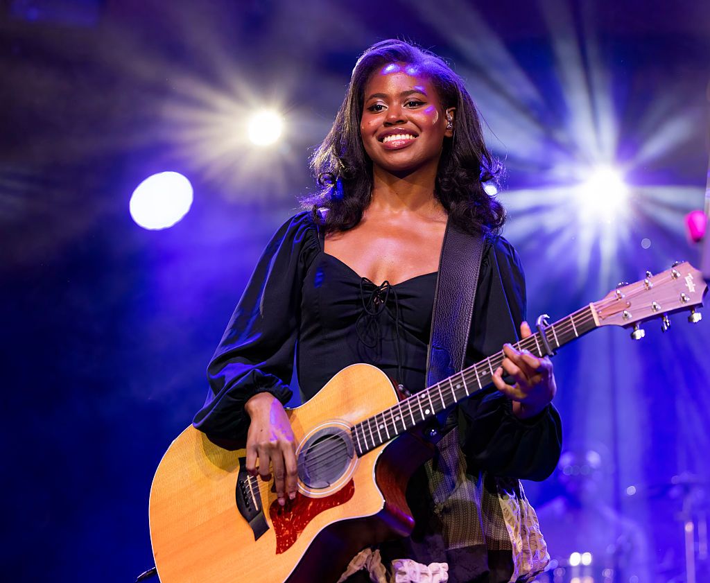 Meet Rising Star Momo Boyd: Music’s Newest Breakout Voice